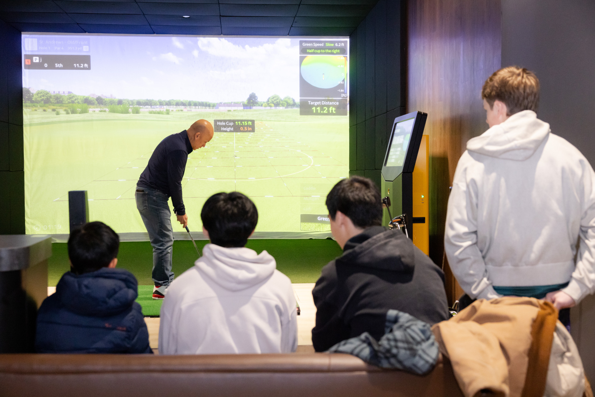 The Ultimate Indoor Golf Simulator Experience | Play Golf VX